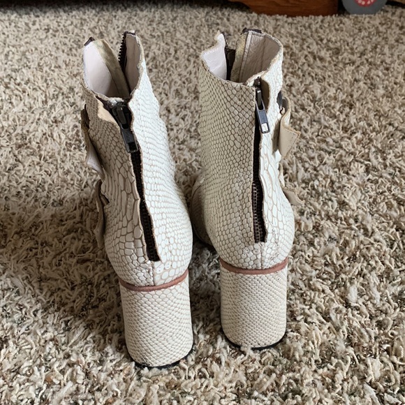 Freebird by Steven | Shoes | Freebird By Steven Joey White Snake Print Leather Boots | Poshmark